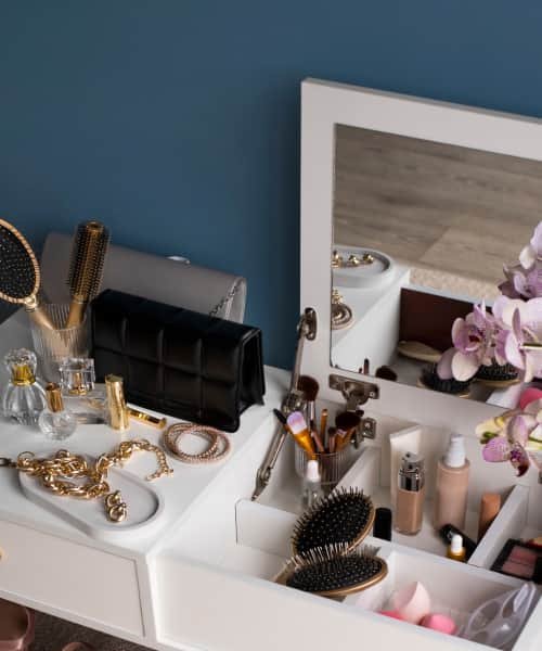 How to Organize Makeup? Easy Tips & Hacks